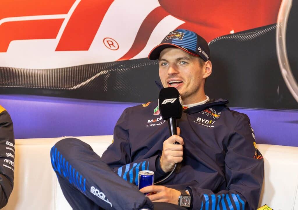 鈴木亜久里、F1での波乱に満ちた人生を語る - Shiga Sports